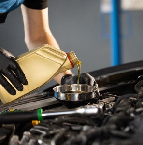 Auto Oil Change | What Are The Top 8 Benefits?